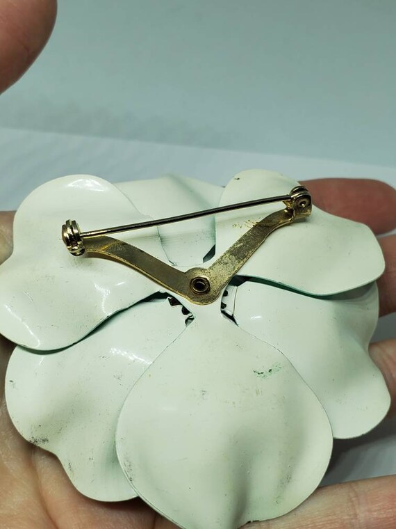 1960s Turquoise Enamel Gold Brushed Iridescent Flower… - Gem