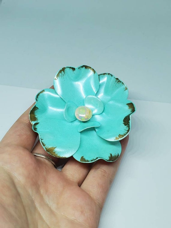 1960s Turquoise Enamel Gold Brushed Iridescent Flower… - Gem