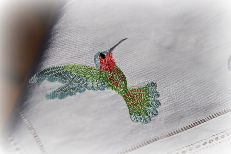 Hummingbird and Flowers #3 | Single Machine Embroidery Design - Etsy
