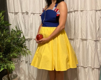 Sweetheart Snow White Inspired Dress up Apron - Etsy