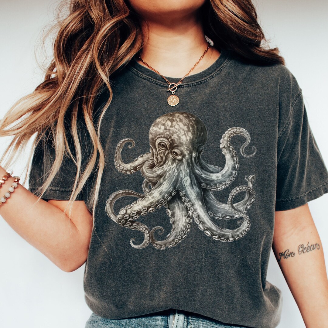 Octopus Shirt, Vintage Octopus Tshirt, Octopus Gift for Women, Sea ...