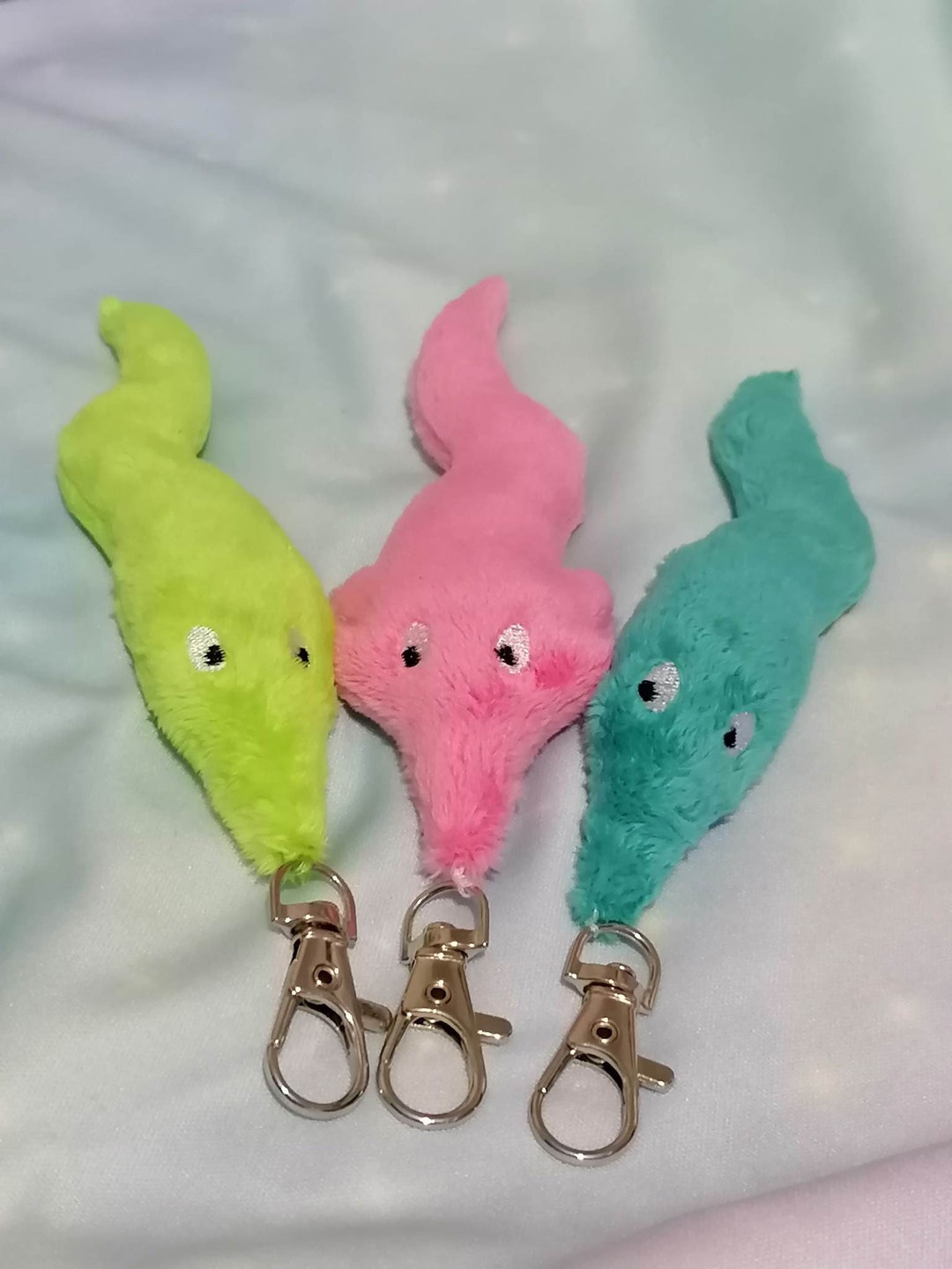Worm on A String Plushie Keyring - Etsy