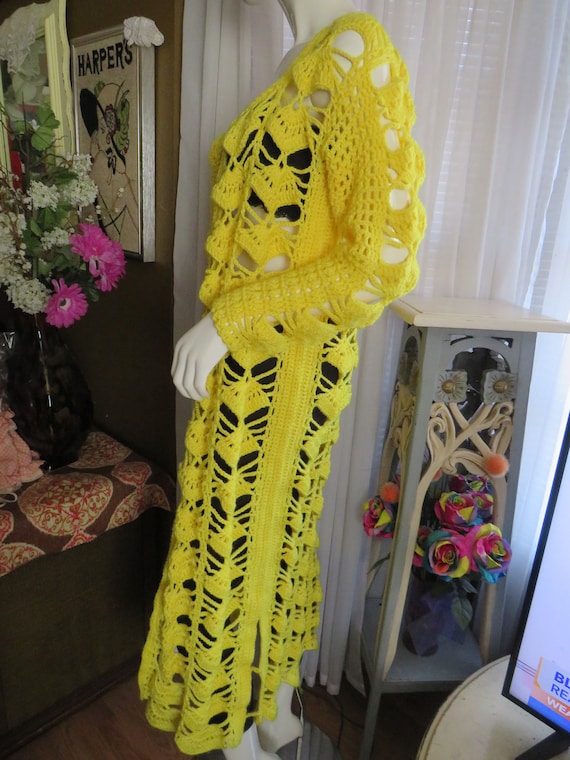 Vintage Bright YELLOW CROCHET JACKET----No Label Or S… - Gem