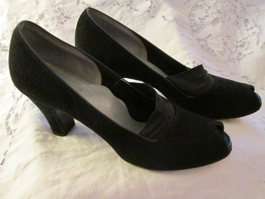1940s' Black Suede Baby Doll Peep Toe Pumps by AIR Stem--size 8AA/AAAA ...