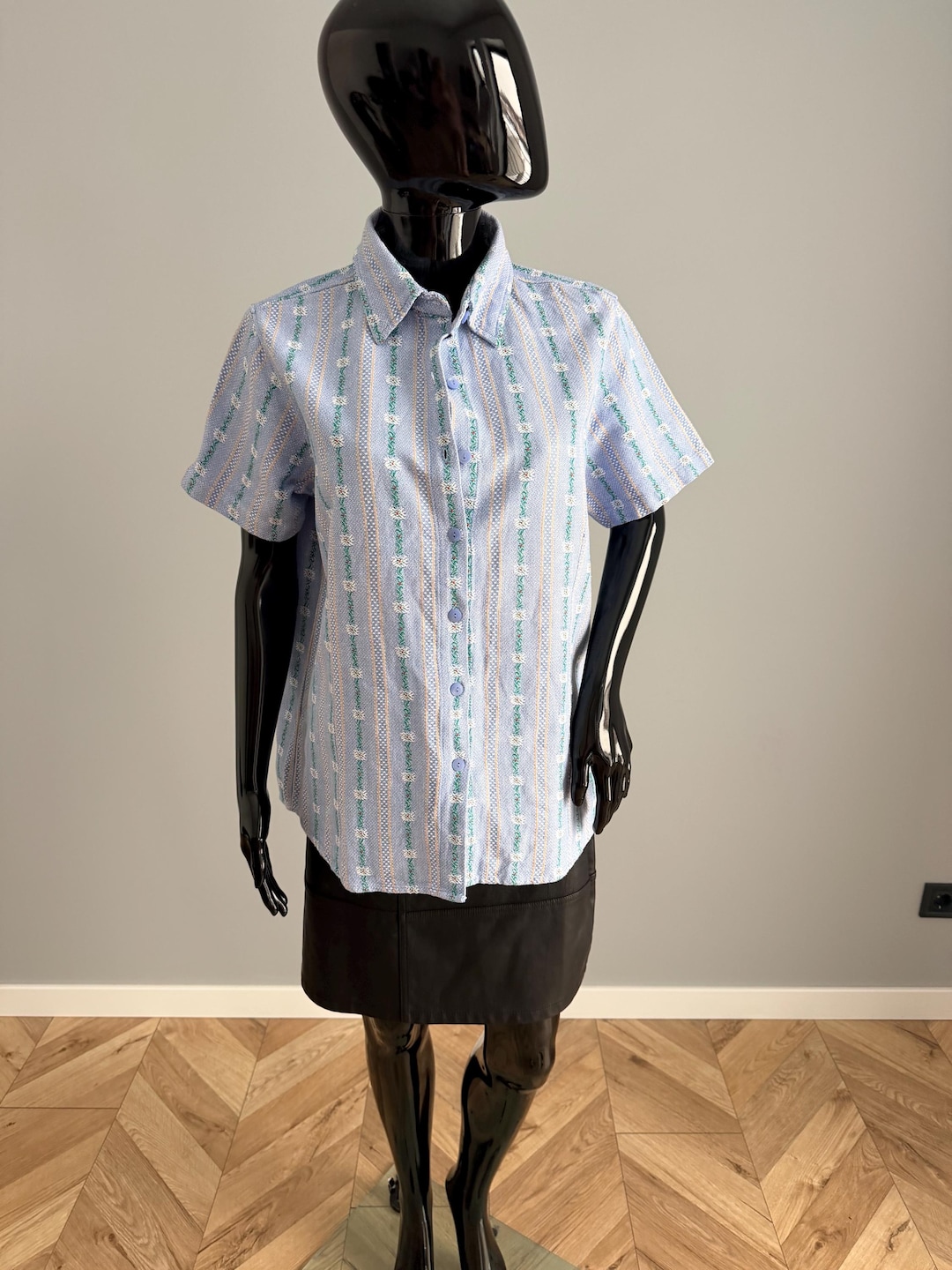 Traditional Swiss Edelweiss Shirt Atrium Blue Short Sleeve Women’s XL ...