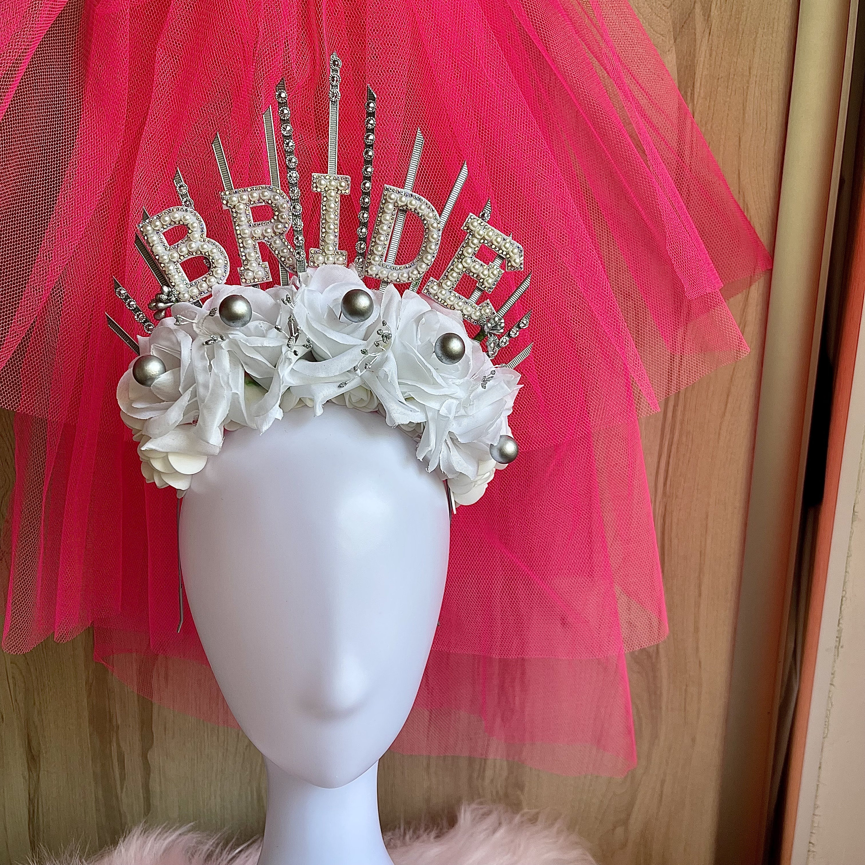 Bride to Be Crown Bachelorette Party Flowers Halo Crown Bride to Be ...