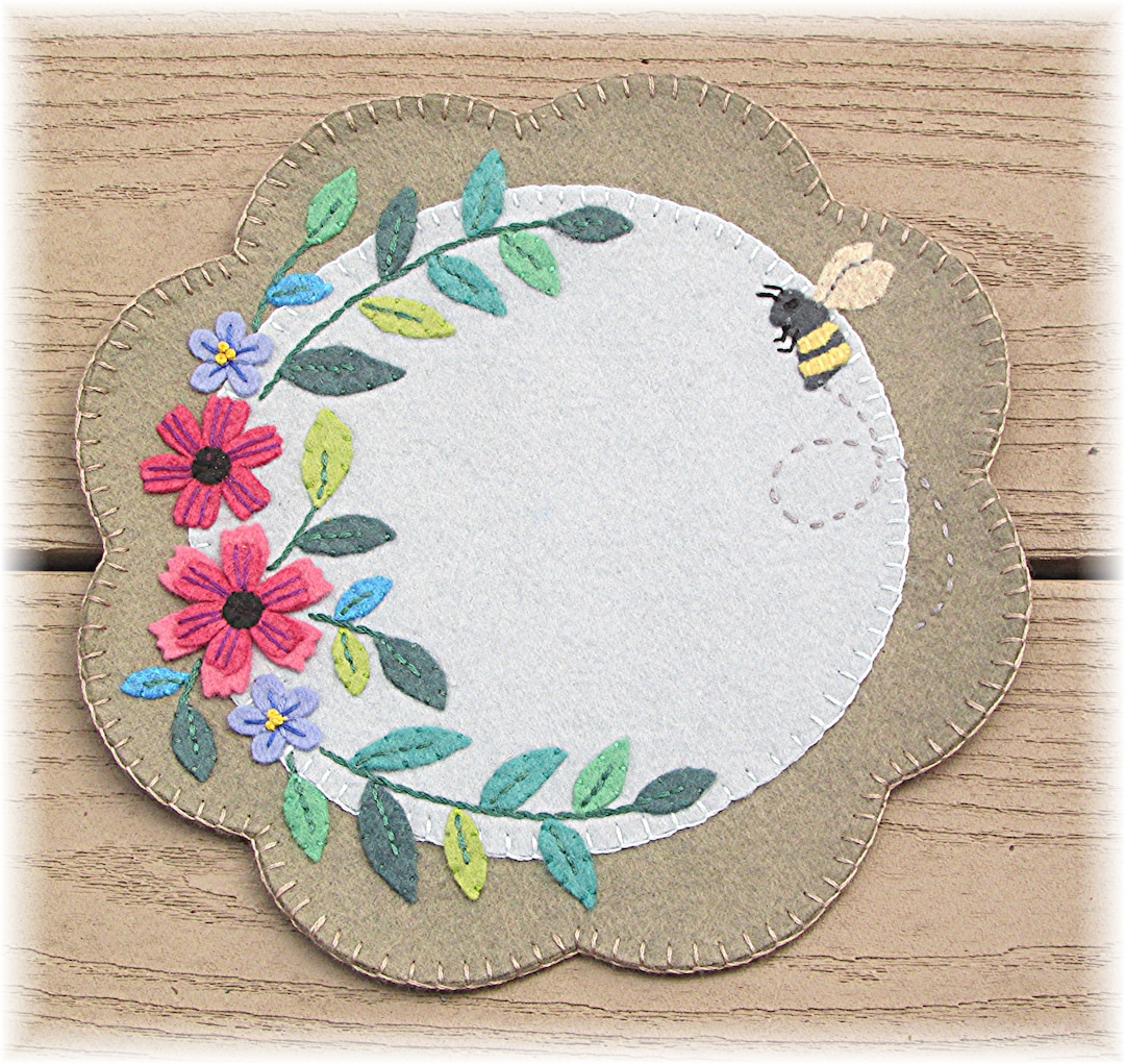 Wool Applique Candle Mat Pattern: Bee & Flowers Spring Decor (PDF ...