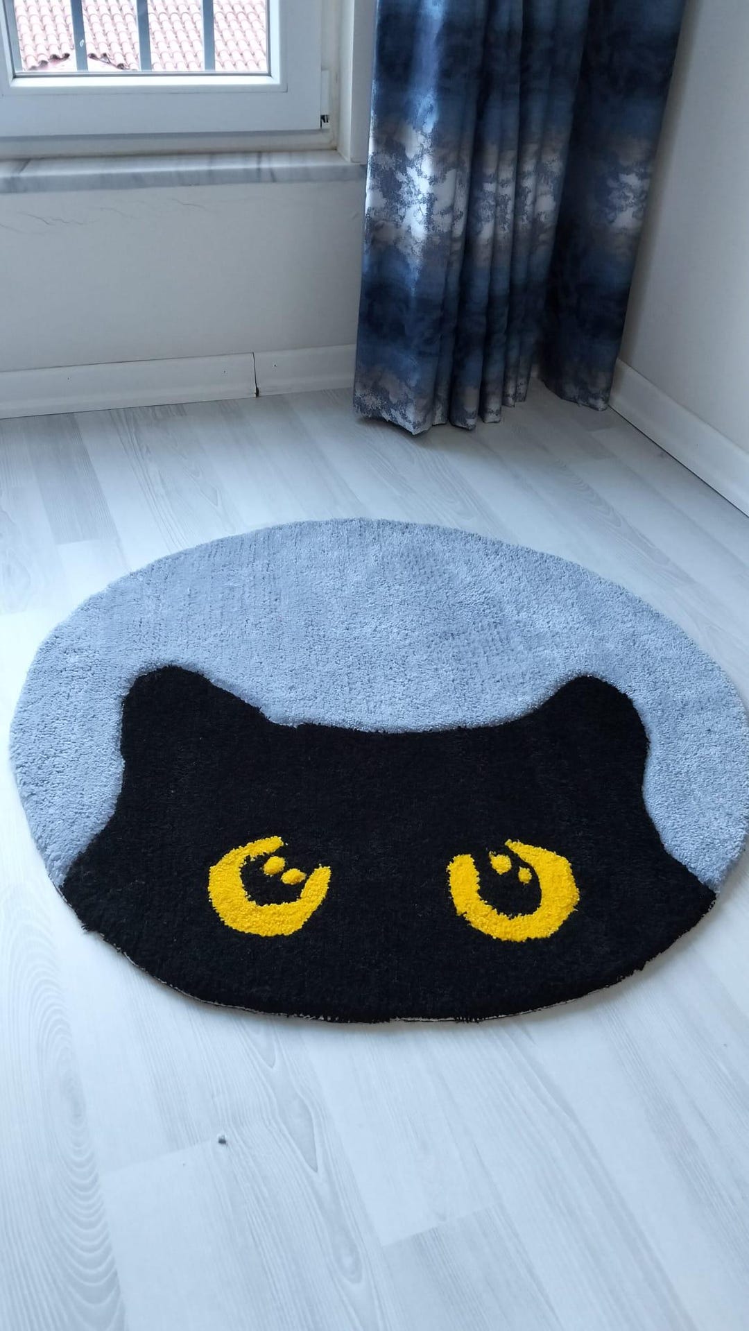 Handmade Tufted Cat Rug – Black Cat Face Design, 35