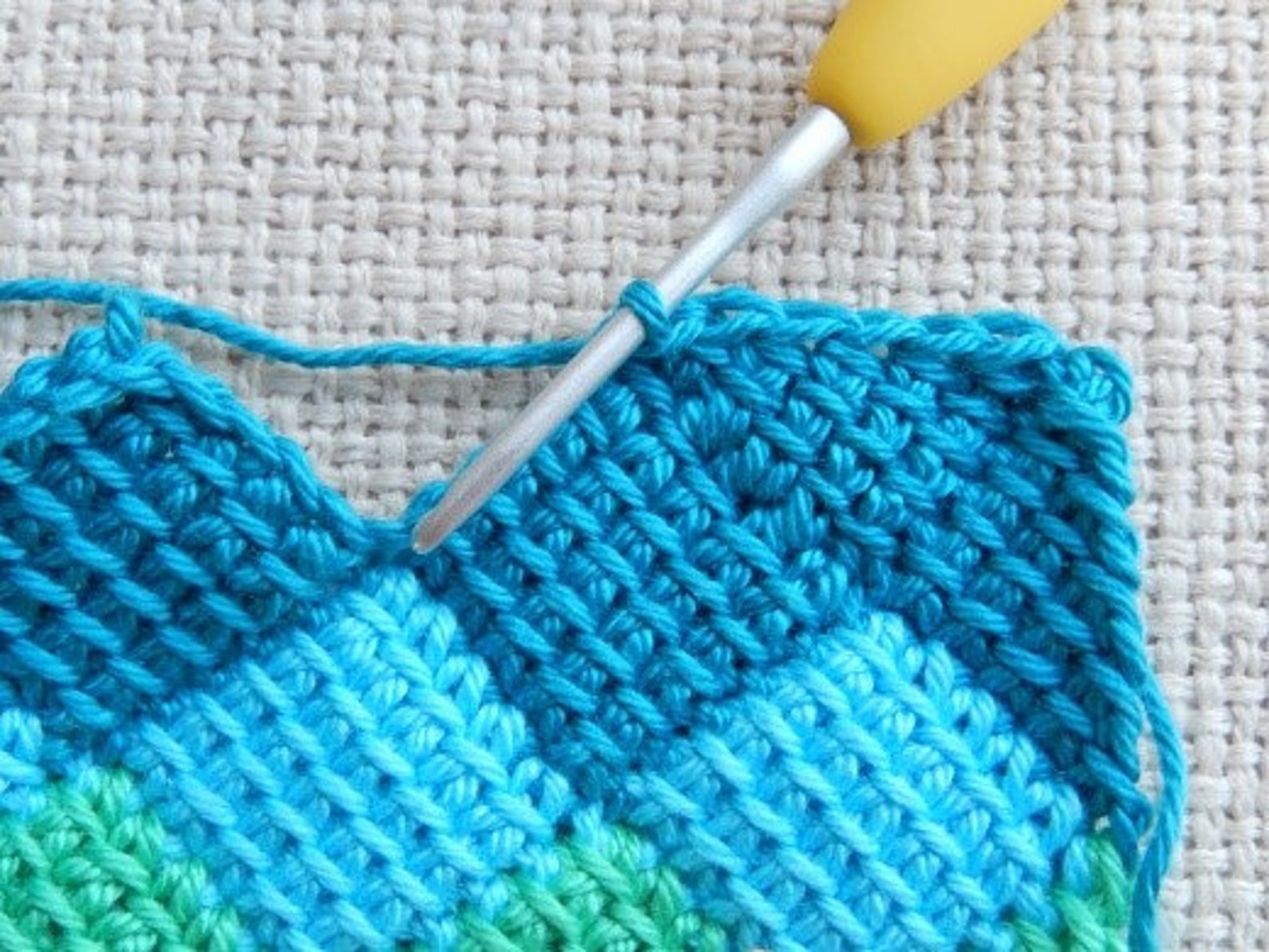 Crochet Pattern Zippered Pouch in Entrelac Crochet by - Etsy