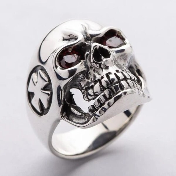 Red Eye Skull Ring - Etsy