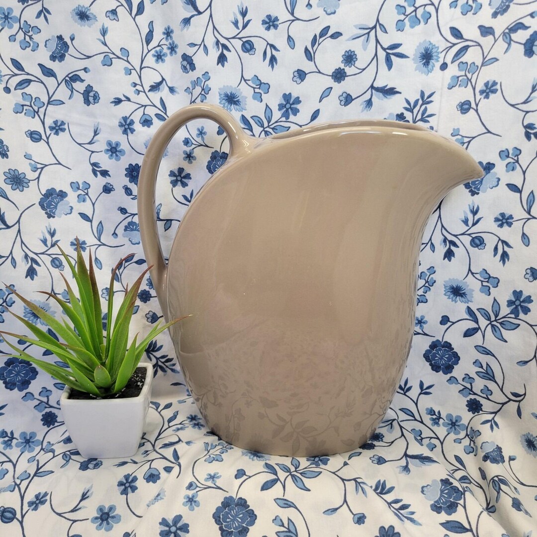 Vintage Hall Pottery 48 Oz. Light Brown Refrigerator Pitcher With Ice ...