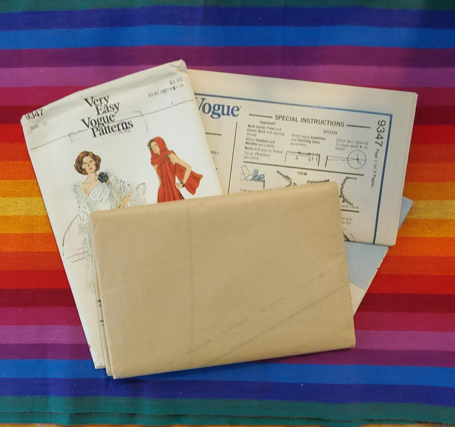 Uncut Very Easy Vogue Sewing Pattern 9347 - Misses' Evening Dress and ...