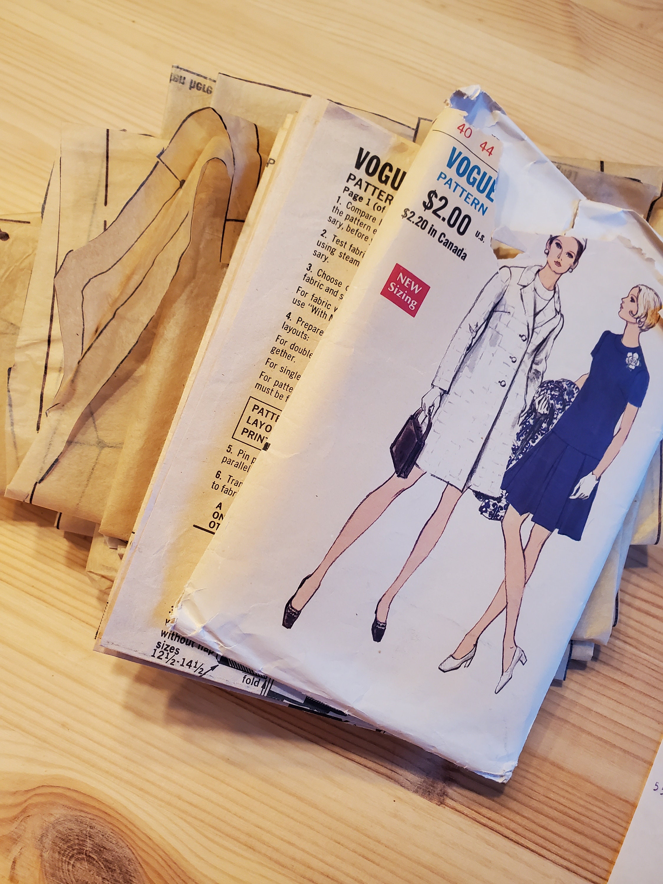 Vogue 7703 Sewing Pattern - Half Sized and Women One-piece Coat - Size ...