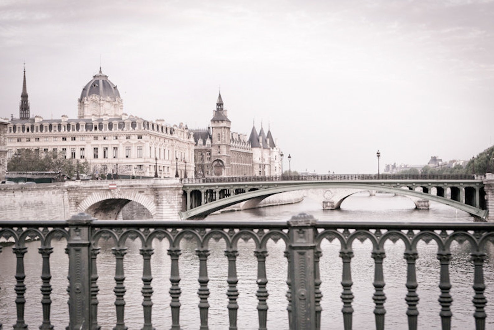 Paris Photo - Bridges Over the Seine, Classic Black and White ...