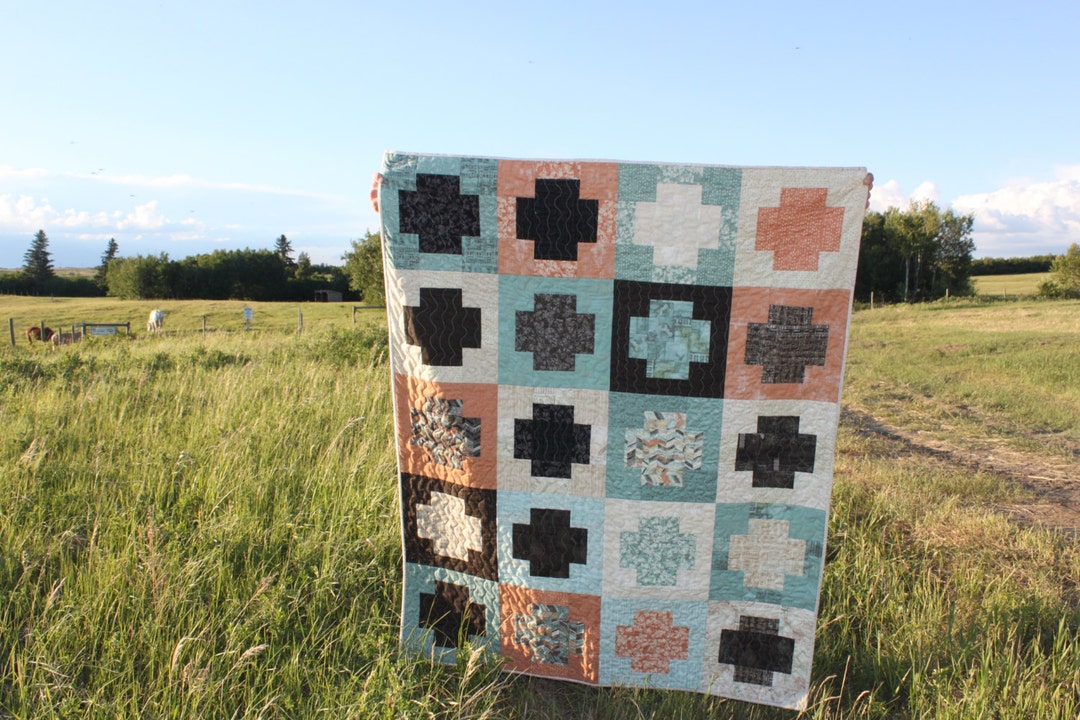 Modern Plus Quilt PDF Pattern, Charm Pack Quilt Pattern - Etsy