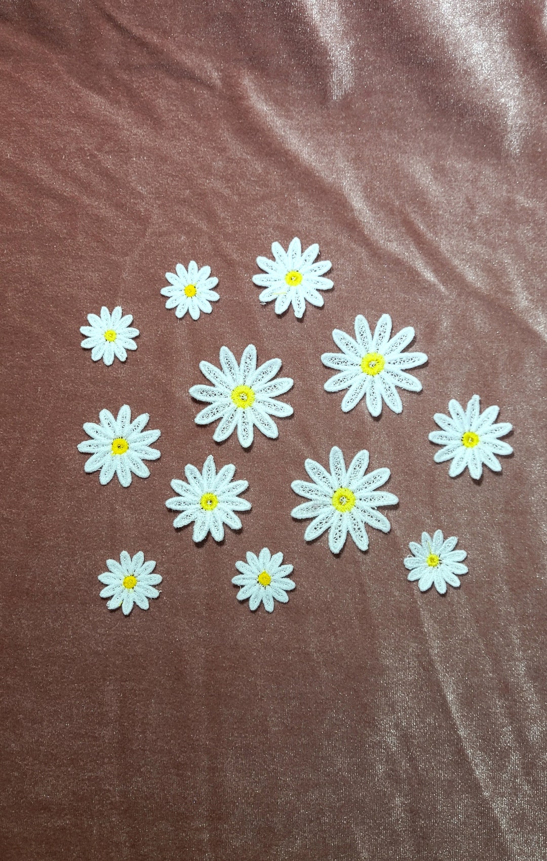 Embroidered Daisy Flower Patches: Sew-on Appliques, Mini Fabric Daisies ...