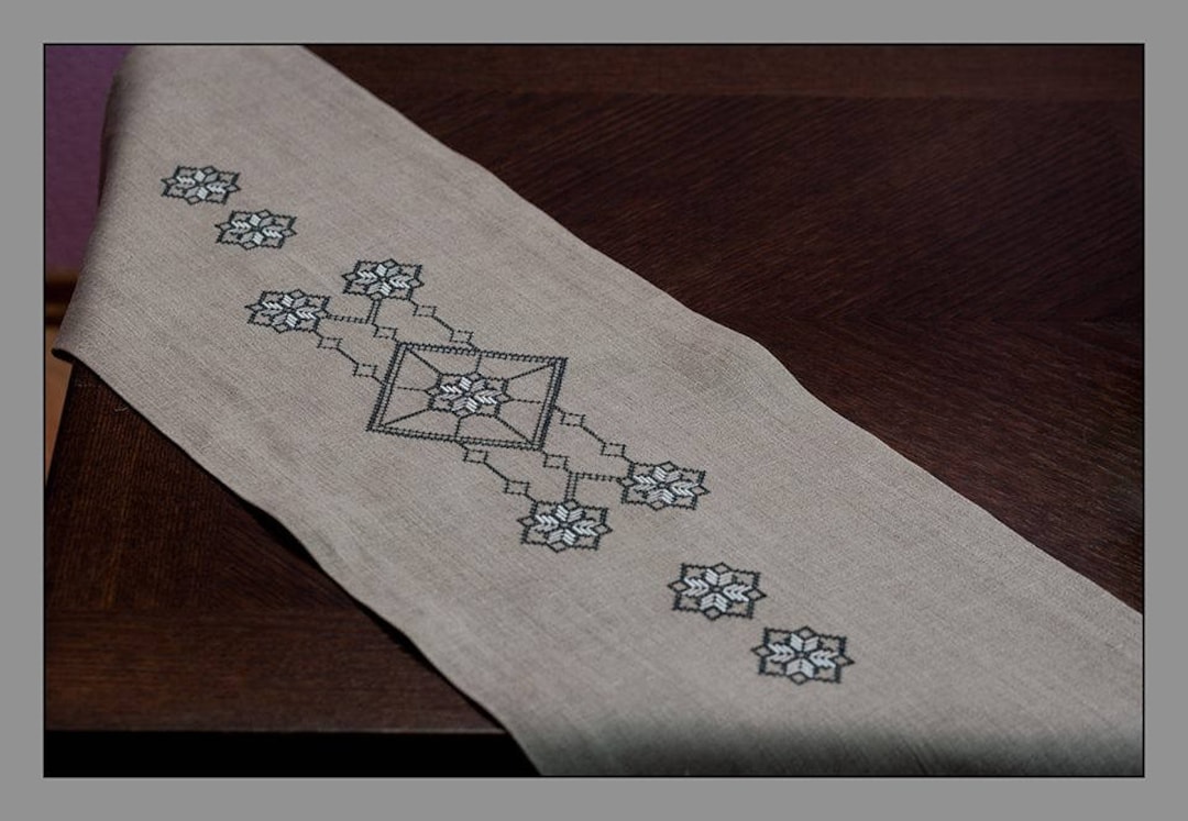 Linen Table Runner, Embroidery Linen Table Cloth - Etsy