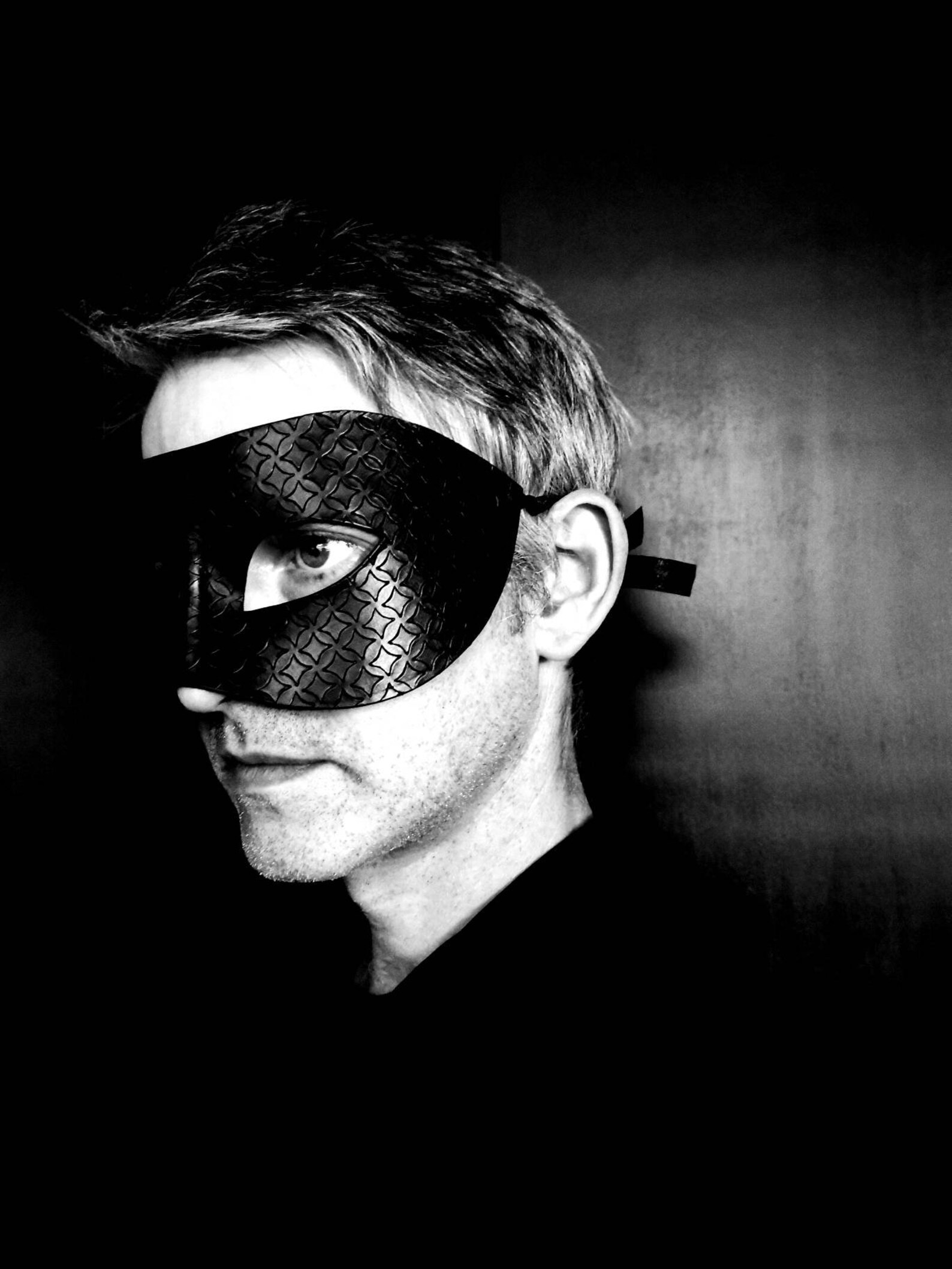 Men's Handmade Black Leather Masquerade Mask With Pattern, High Quality ...