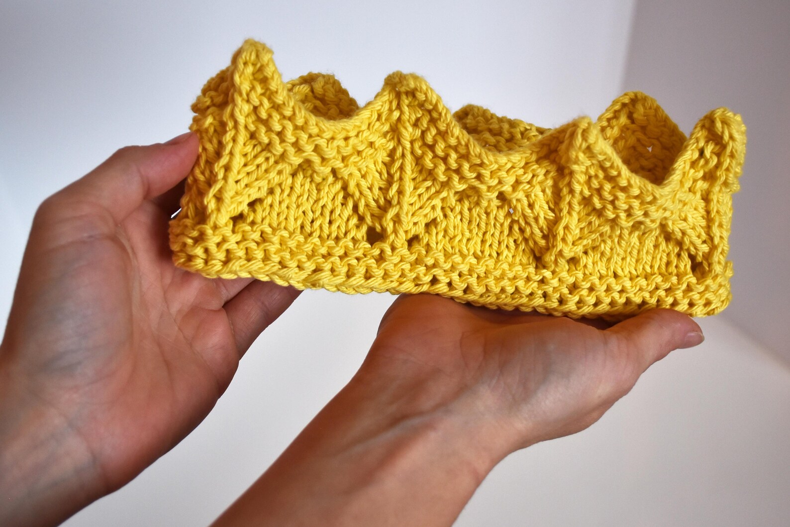 PDF KNITTING PATTERN for Child's Crown - Etsy