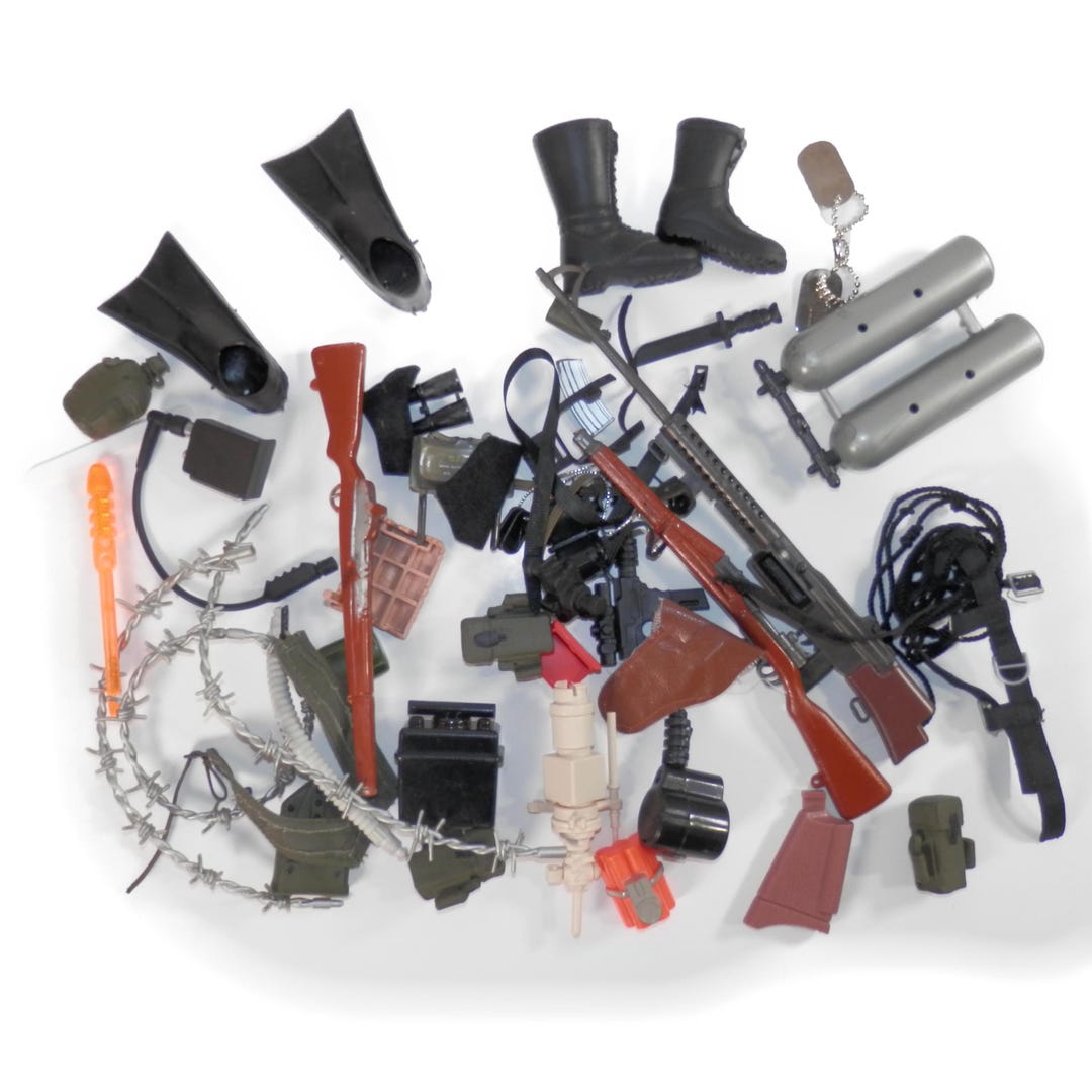 2003 Hasbro Modern Reproduction GI Joe Lot Guns Scuba WW1 1:6 Canteen ...