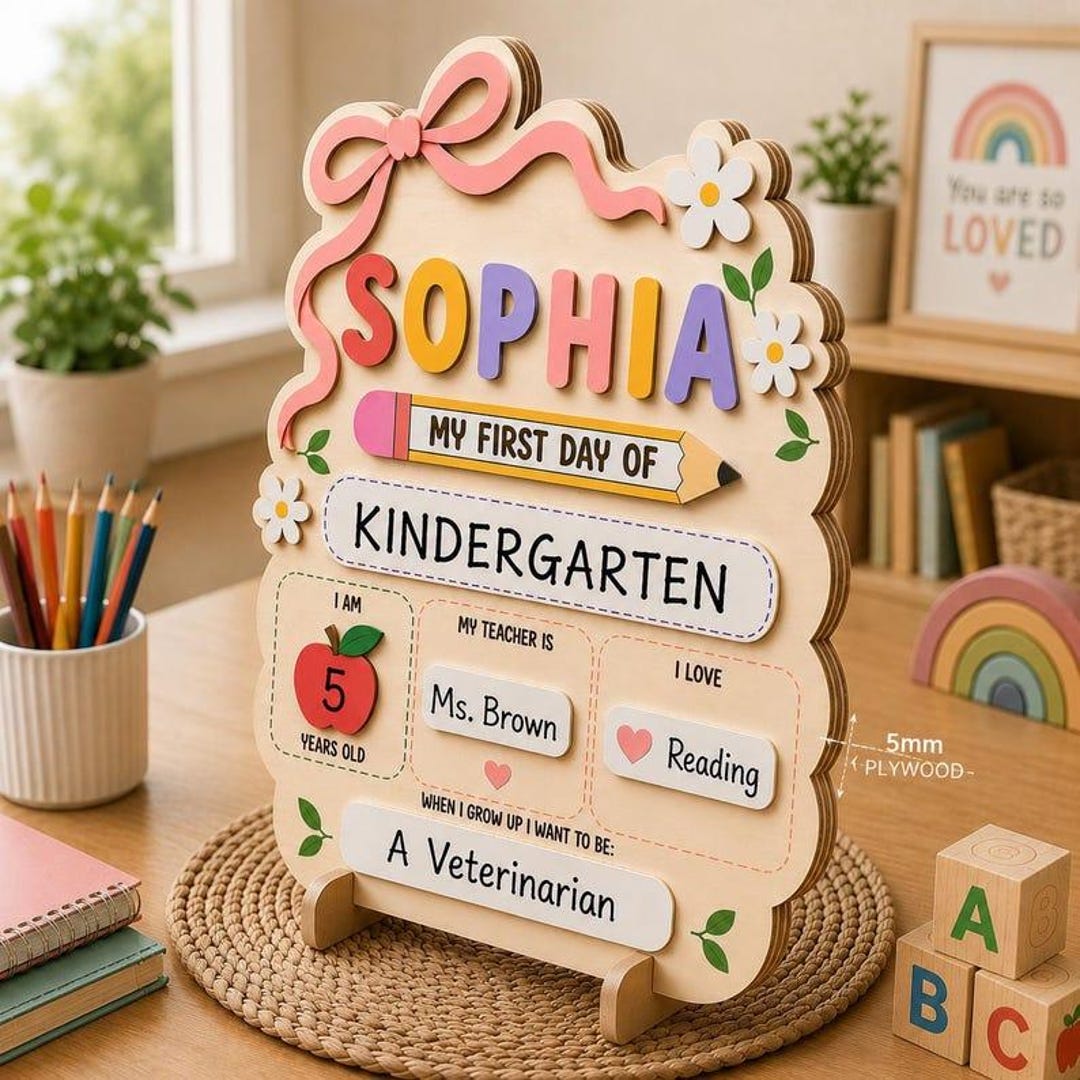 Custom First Day of Kindergarten Sign, Personalized Back to School Gift ...