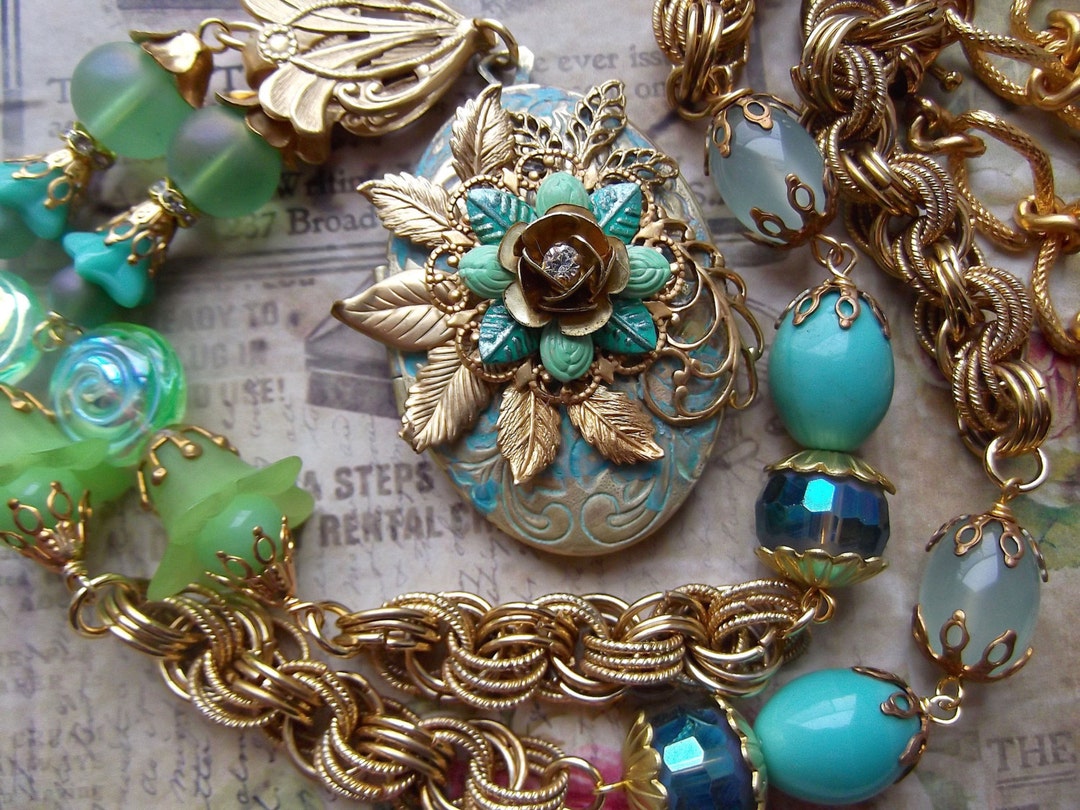 Floral Locket,vintage Chain Locket,assemblage Locket,beaded Necklace ...
