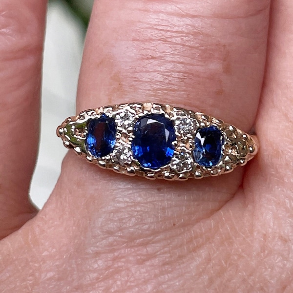 Victorian Style Ring - Etsy