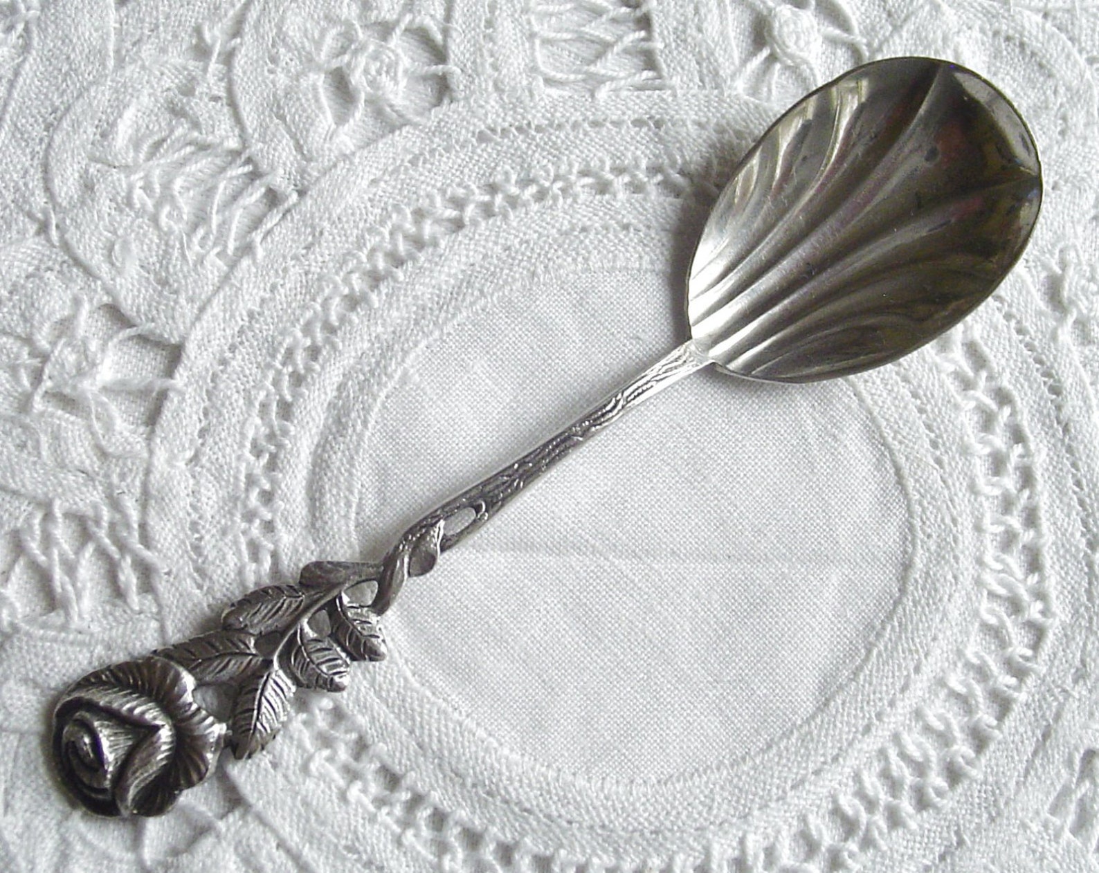 HILDESHEIMER ROSE Pattern Shell-shaped Sugar Spoon 100 Silver Plate ...