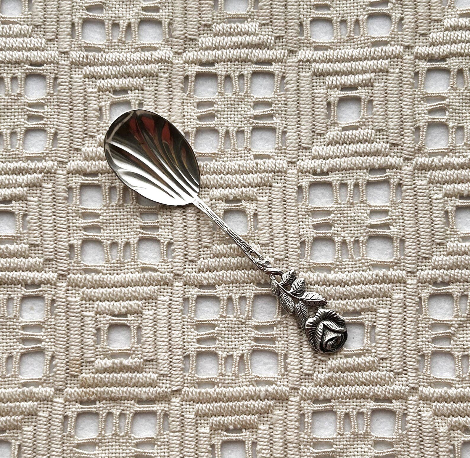 HILDESHEIMER ROSE Pattern Shell-shaped Sugar Spoon 100 Silver Plate ...