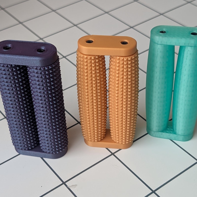 Spiky Roller Fidget - Etsy