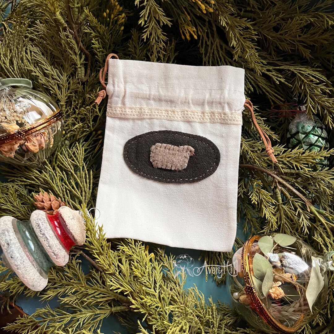 Hand Appliquéd Sheep Reusable Vintage Style Christmas Ornament Storage ...