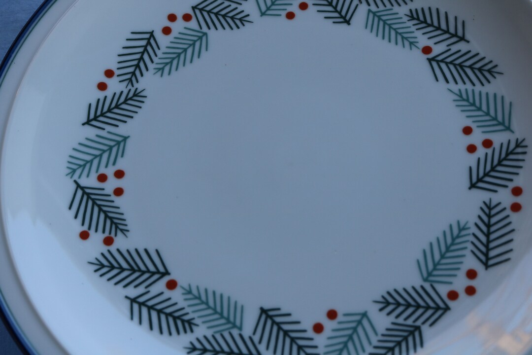 80s DANSK Christmas Platter Contemporary Berries & Evergreens Blue and ...