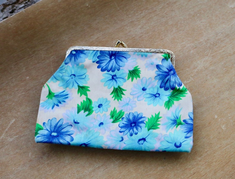 1950s 60s Change Purse Blue Green Floral Design Made of | Etsy