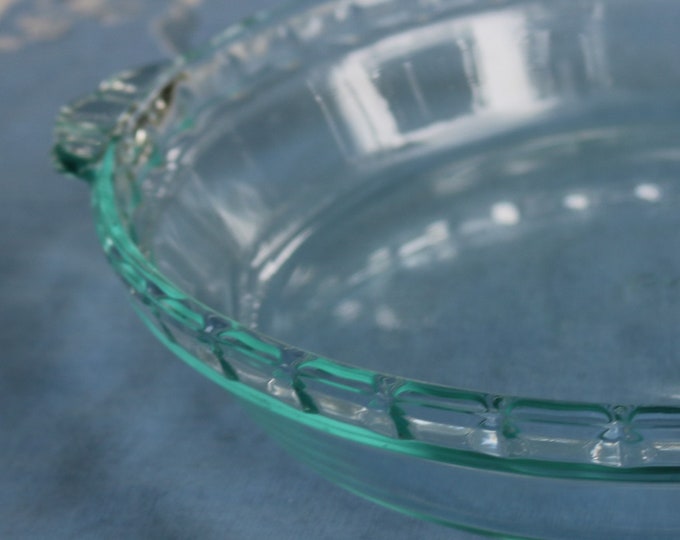 Vintage Blue Tinted Glass PYREX PIE PLATE Baker Double Handle Crimped ...