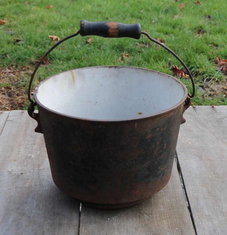 Antique 1900s Industrial SMELTING BUCKET Pot Wooden Handle Blackmetal ...