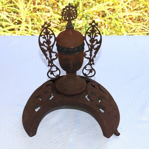 Antique SUMMIT Pot Belly STOVE TOPPER Yard Art Rusty Winged Urn Ornate ...
