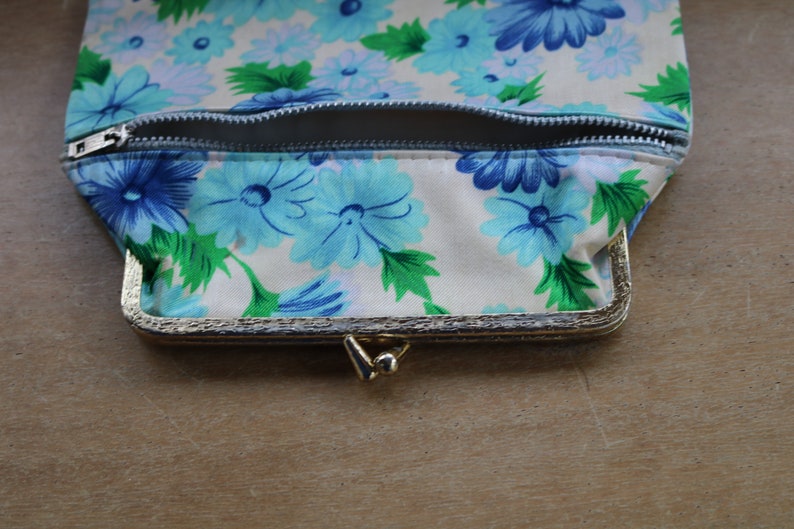 1950s 60s Change Purse Blue Green Floral Design Made of | Etsy