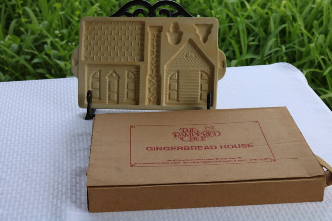 90s Gingerbread House Baking Mold From the Pampered Chef in Box ...