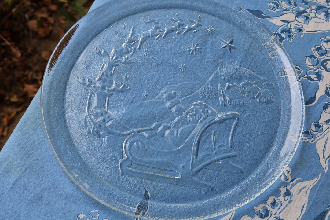 80s Round Glass CHRISTMAS PLATTER Clear With Santa Reindeer and a ...