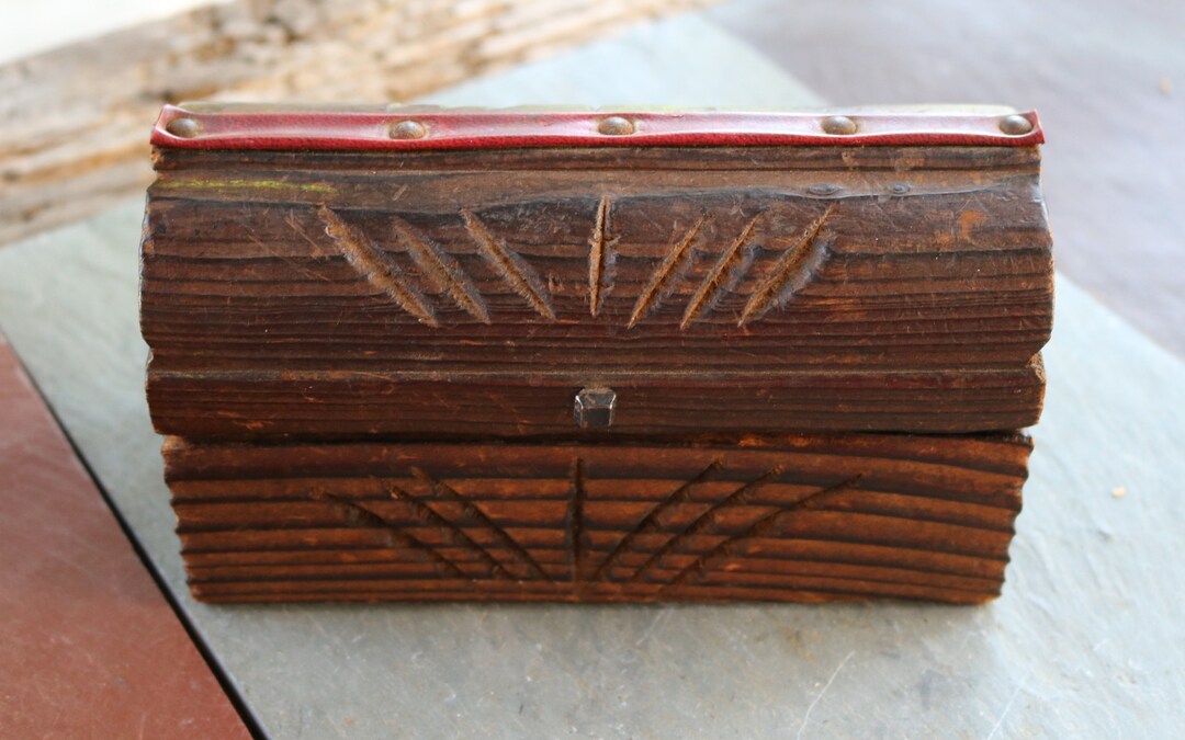 50s Reproduction of a Medieval Gothic Carved WOODEN FLINT or MATCHBOX ...