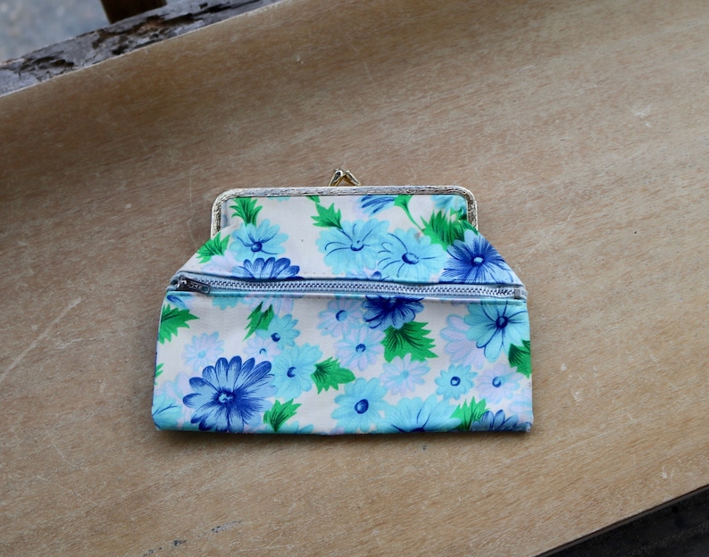 1950s 60s Change Purse Blue Green Floral Design Made of | Etsy