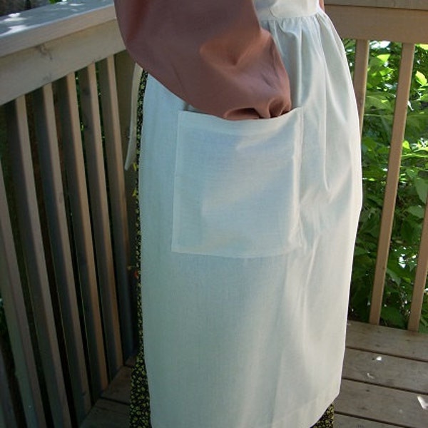 Old Fashioned Apron - Etsy