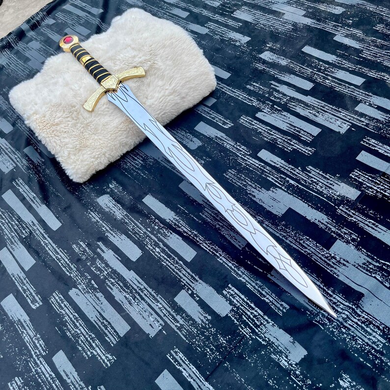 Goldryn Sword | Throne of Glass Fantasy Collectible | Brass Guard ...