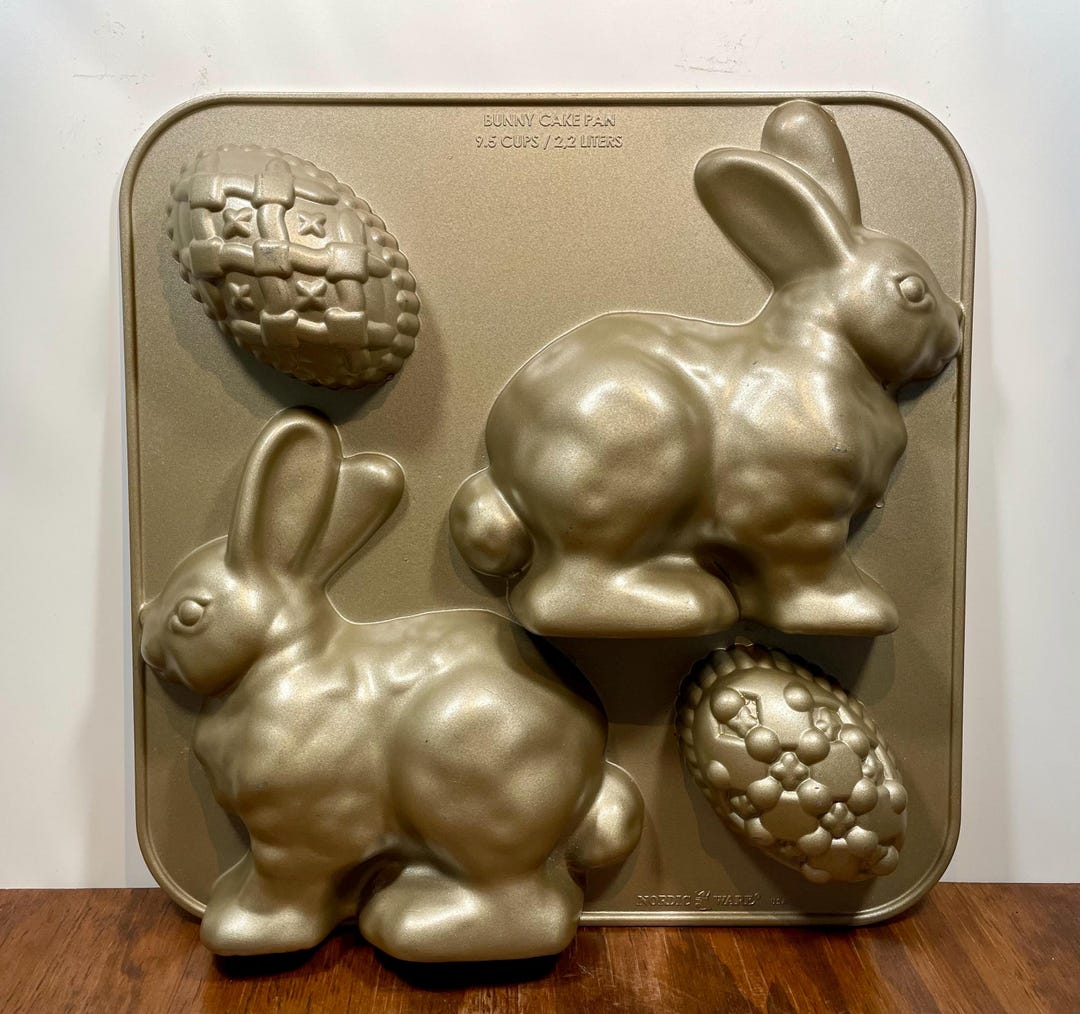 Nordic Ware Bunny Cake Pan 9.5 Cup Cast Aluminum Mold 3D Williams ...