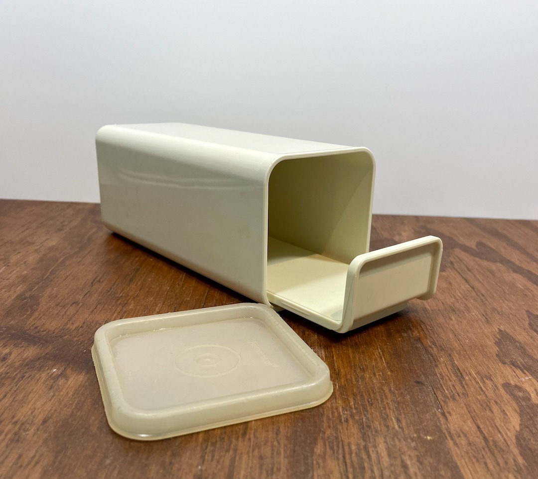 Tupperware Cheese Keeper or Cracker Container Small Size 1827 1828 1829 ...