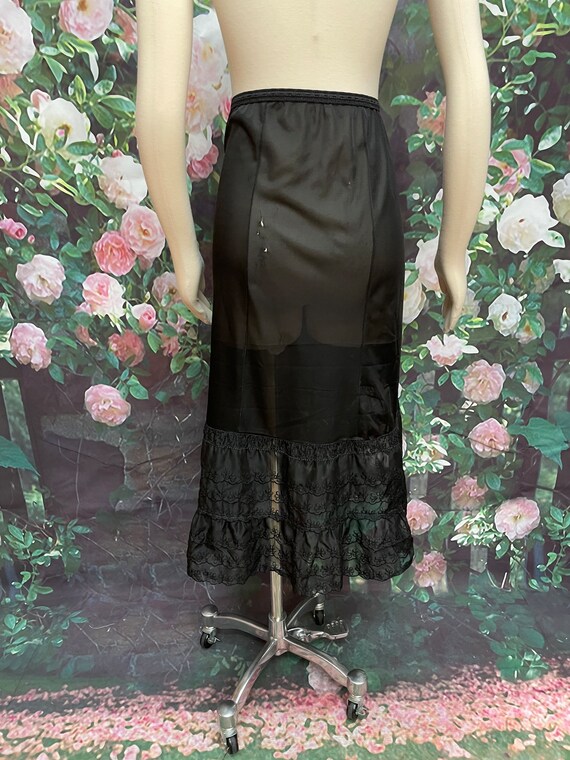 50s Rosalind Black Tiered Half Slip Embroidered Organ… - Gem