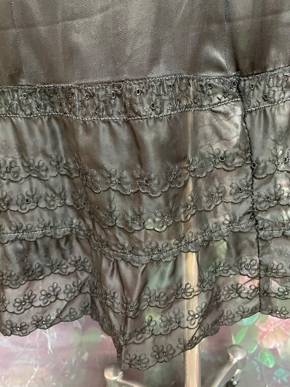 50s Rosalind Black Tiered Half Slip Embroidered Organ… - Gem