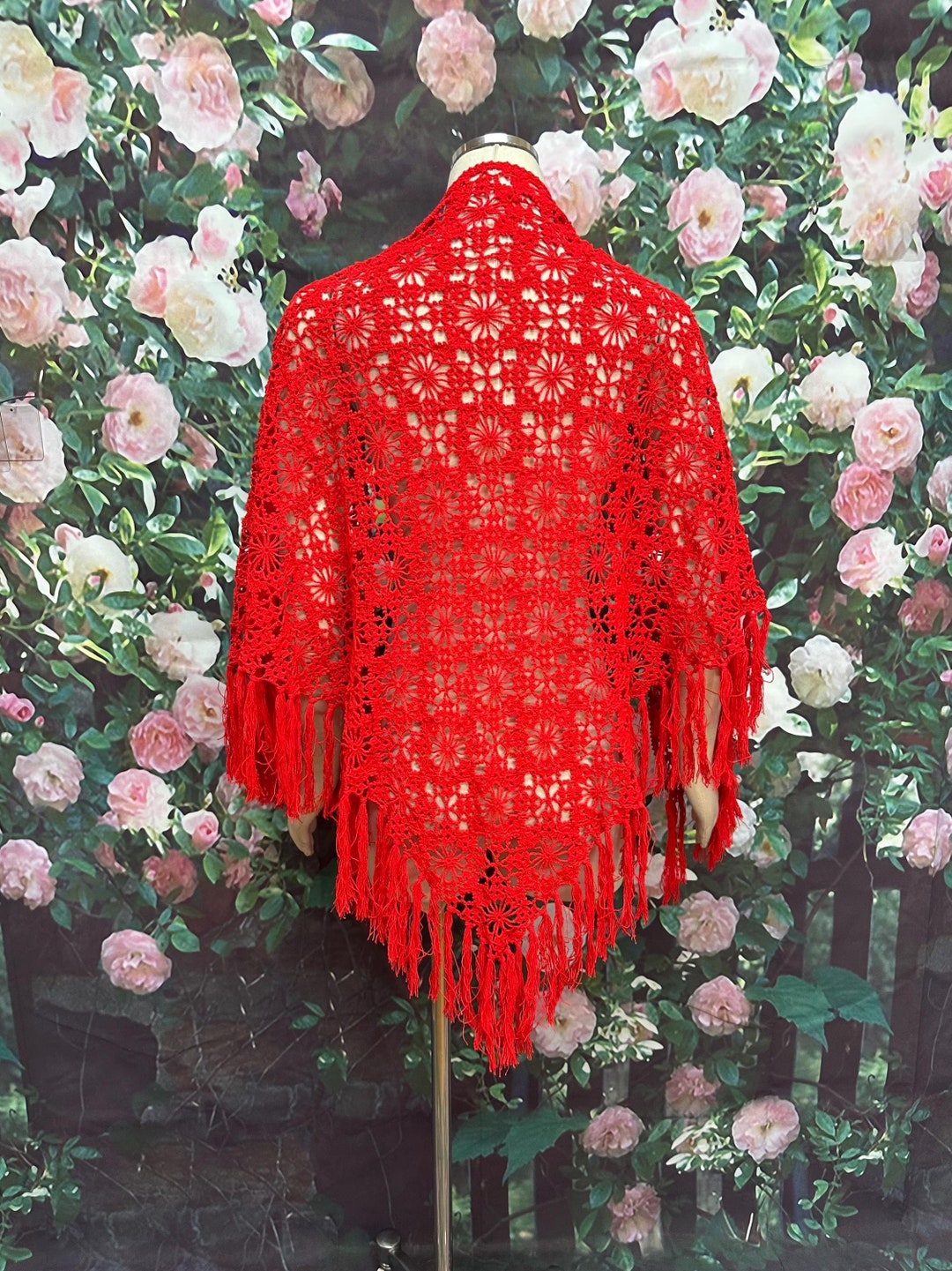70s Red Crochet Triangle Fringe Shawl - Etsy