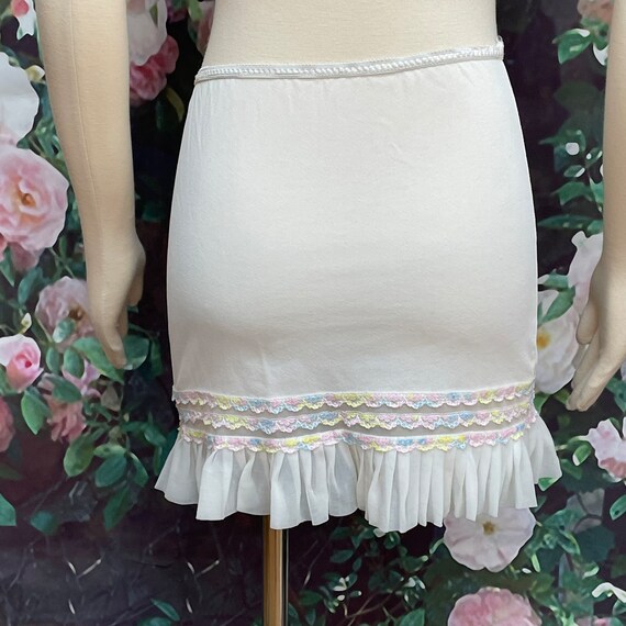 60s Orbit Ladybird White Mini Slip Pastel Lace XS - Gem