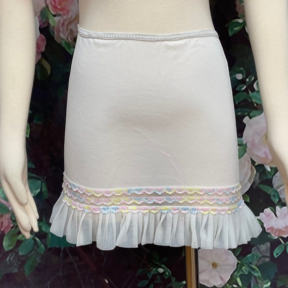 60s Orbit Ladybird White Mini Slip Pastel Lace XS - Gem